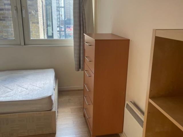 Room in a Shared Flat, Boardwalk Place, E14