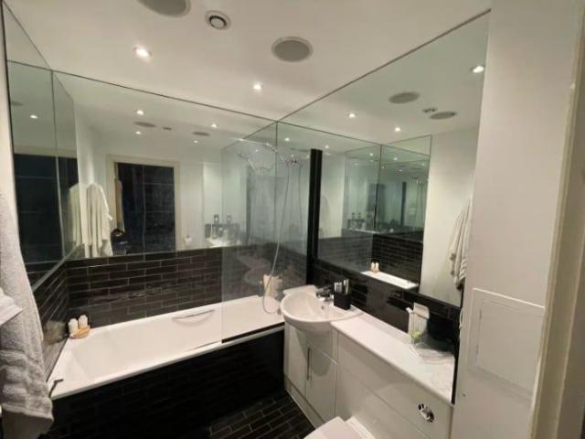 Room in a Shared Flat, Battersea Park Road, SW8