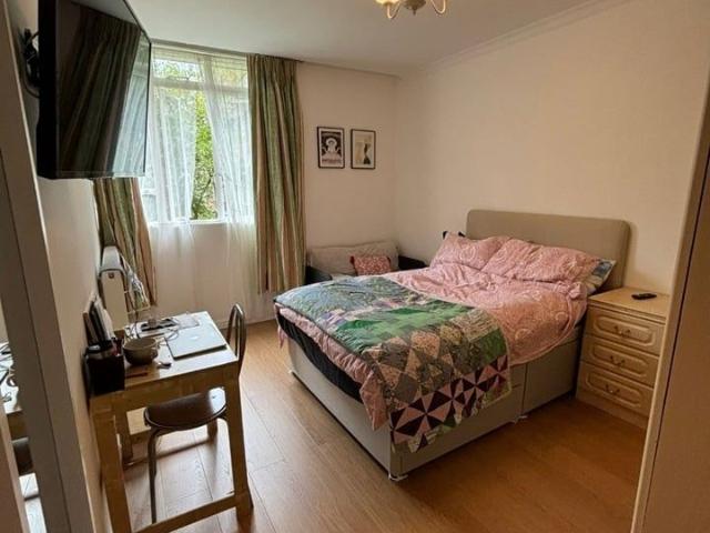 Room in a Shared Flat, Bayswater, W2