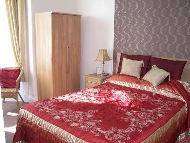 Room in a Shared Flat, Barking Road, E16