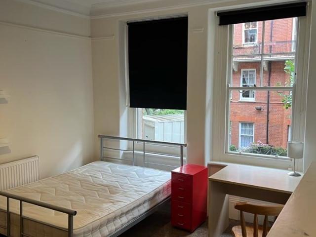 Room in a Shared Flat, Beaumont Avenue, W14