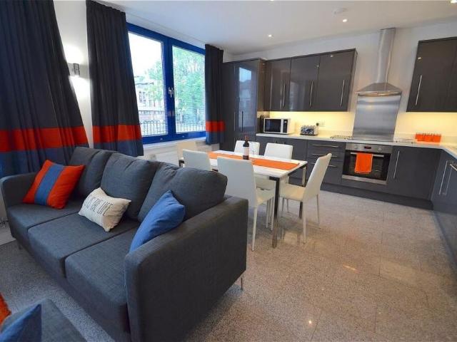 Room in a Shared Flat, Beeston, NG9