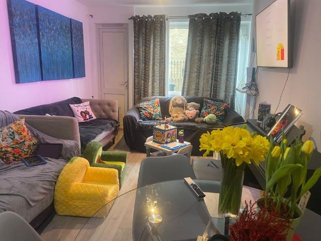 Room in a Shared Flat, Bence House, SE8