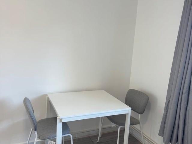 Room in a Shared Flat, Besant Road, NW2