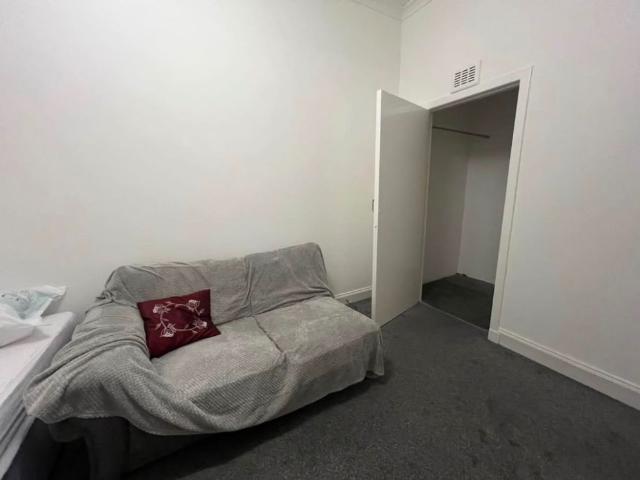 Room in a Shared Flat, Bluevale Street, G31