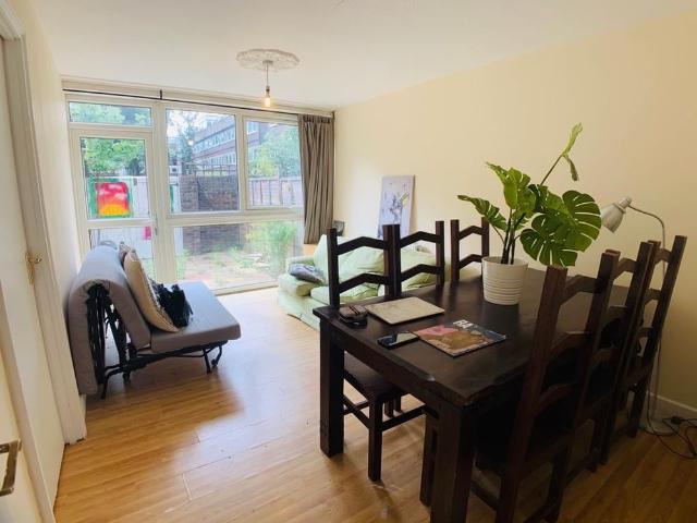 Room in a Shared Flat, Blenheim Court, N19