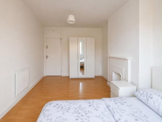 Room in a Shared Flat, Brenley House, SE1
