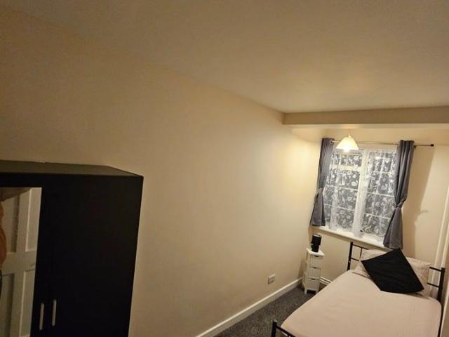 Room in a Shared Flat, Byron Road, HA1