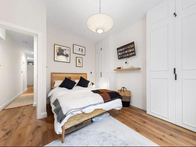 Room in a Shared Flat, Glengall Road, NW6
