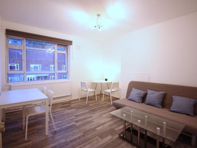 Room in a Shared Flat, Grey House, W12