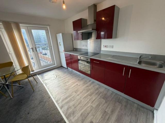 Room in a Shared Flat, Delta Point, M3