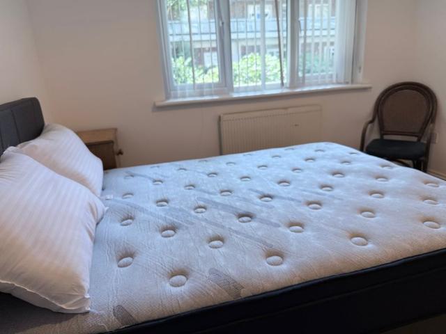 Room in a Shared Flat, Dryden Court, SE11