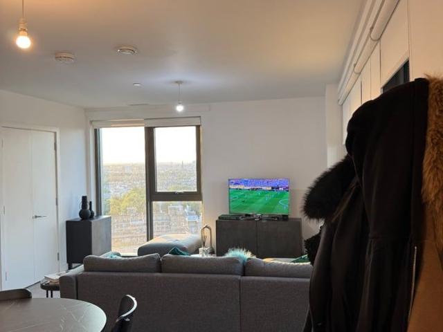 Room in a Shared Flat, Dudley House, W2