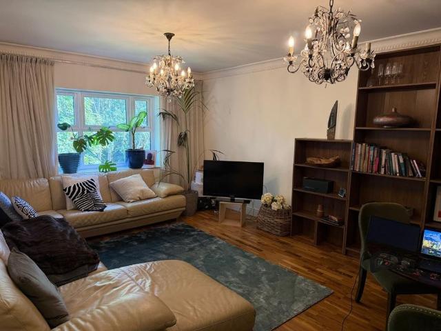 Room in a Shared Flat, Elderfield Place, SW17