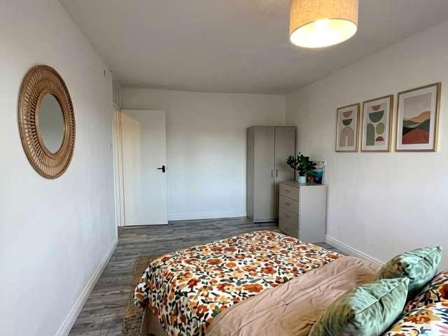Room in a shared flat for rent in Notting Barns, London