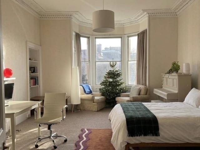 Room in a Shared Flat, Forrest Road, EH1