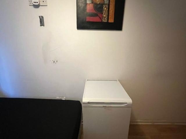 Room in a Shared Flat, Foster Court, NW4