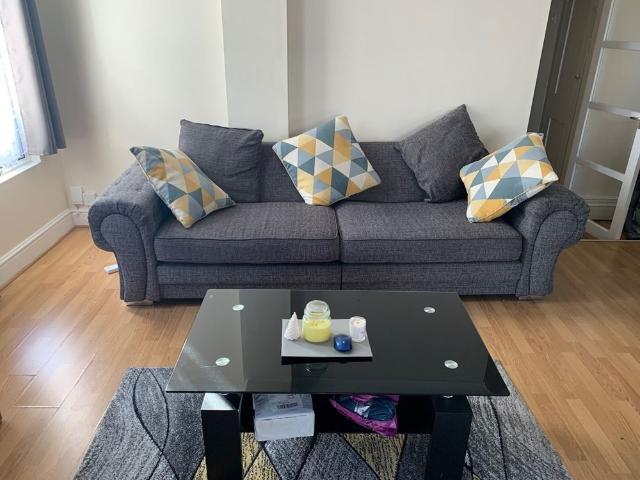 Room in a Shared Flat, Farnley Road, SE25