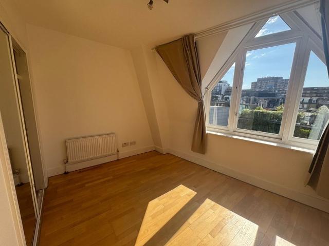 Room in a Shared Flat, Farringdon Road, EC1M