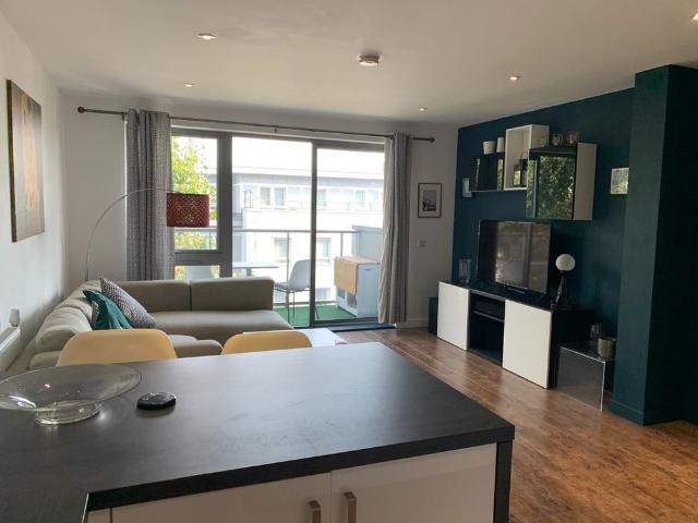 Room in a Shared Flat, Felix Point, E14