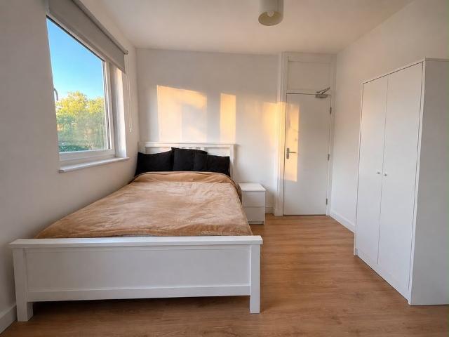 Room in a Shared Flat, Kirby Estate, SE16
