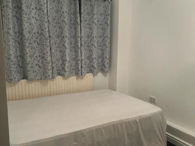 Room in a Shared Flat, Howard Road, IG11