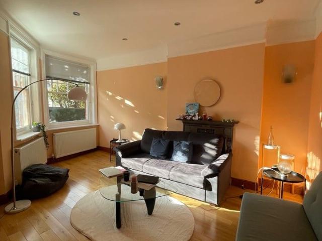 Room in a Shared Flat, Hamlet Gardens, W6