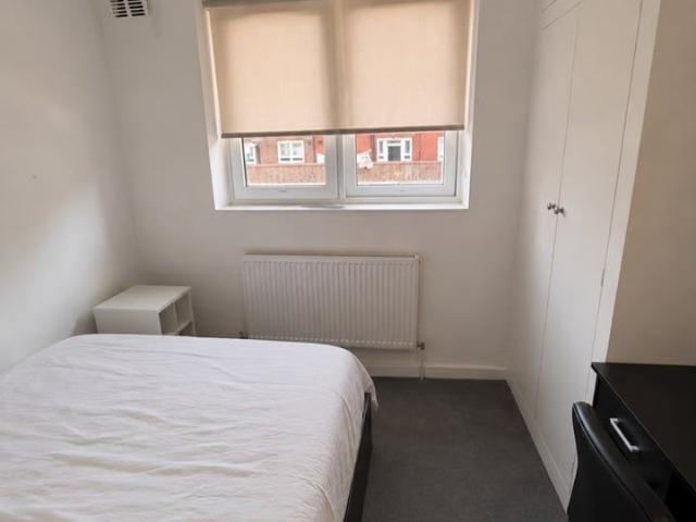Room in a Shared Flat, Hanbury St, E1