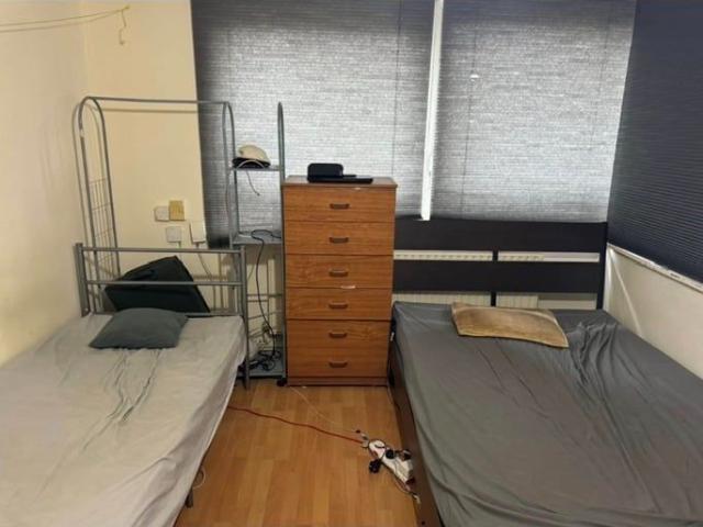 Room in a Shared Flat, Hanbury Street, E1