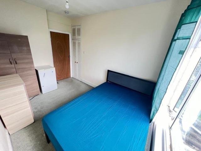 Room in a Shared Flat, Harrow Road, HA9