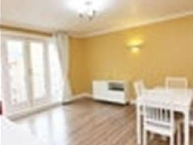 Room in a Shared Flat, Hera Court, E14