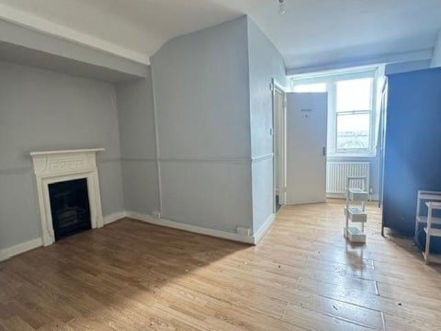 Room in a Shared Flat, High Road Leyton, E10