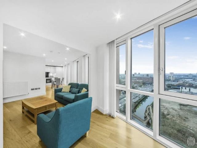 Room in a Shared Flat, High St, E15