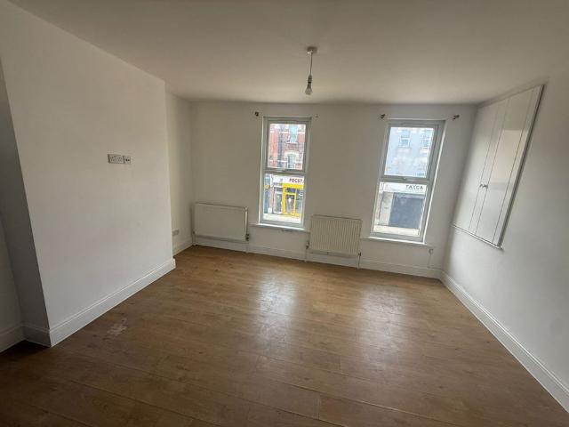 Room in a Shared Flat, High Street North, E12