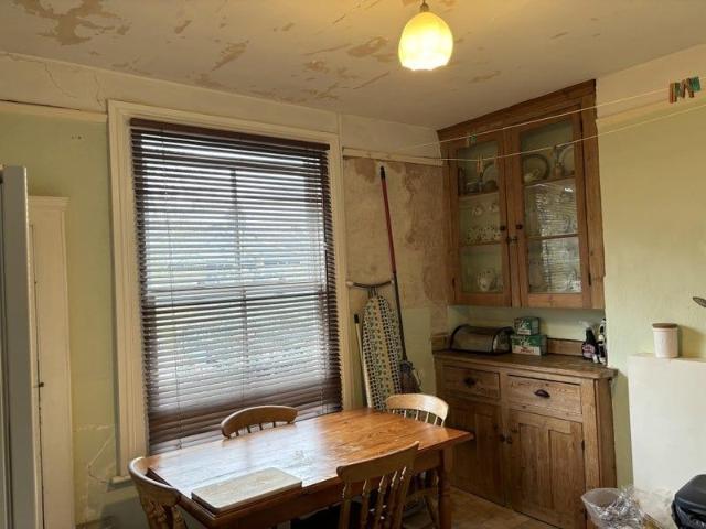 Room in a Shared Flat, Highlever Road, W10