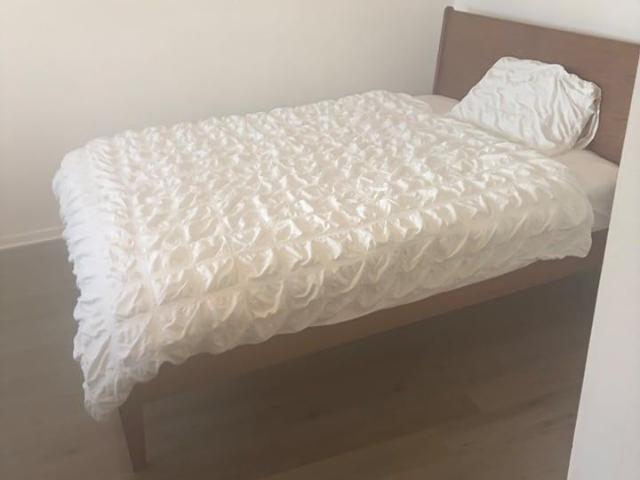 Room in a Shared Flat, Hurdlow Walk, M9