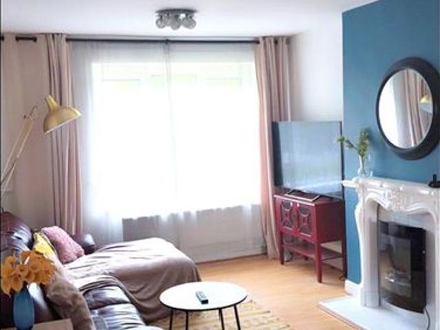 Room in a Shared Flat, Hurst Place, B8