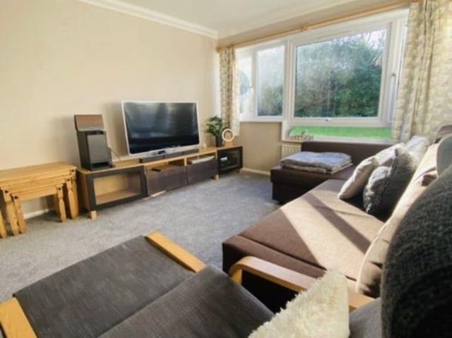 Room in a Shared Flat, Hurst View Grange, CR2