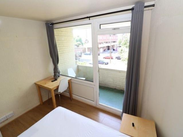 Room in a Shared Flat, Jenkinson House, E2