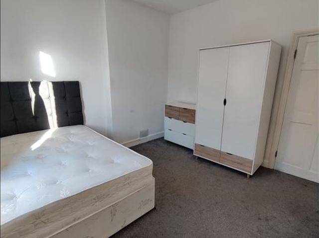 Room in a Shared Flat, Osward Road, SW17