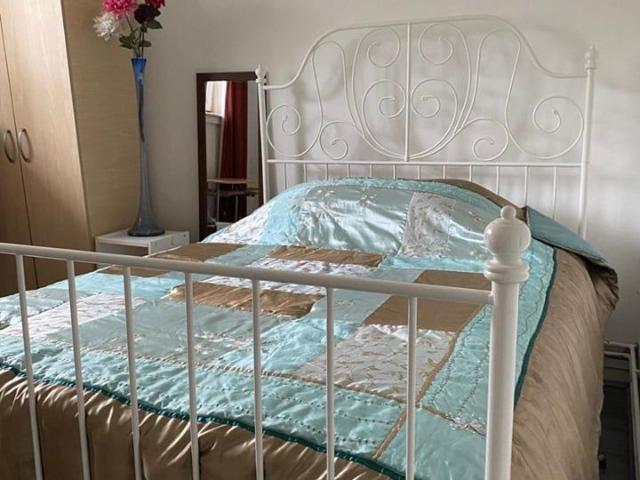 Room in a Shared Flat, London, E14