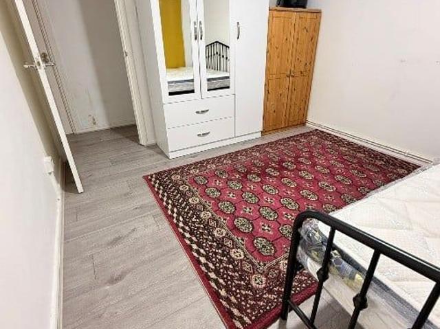 Room in a Shared Flat, London, IG11
