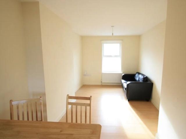 Room in a Shared Flat, Lavender Hill, SW11