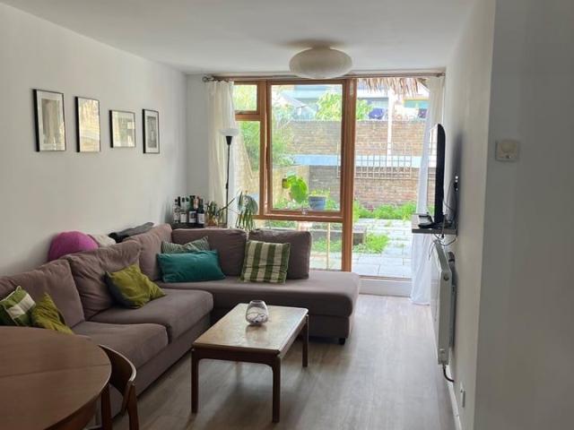 Room in a Shared Flat, Lambert House, SW9