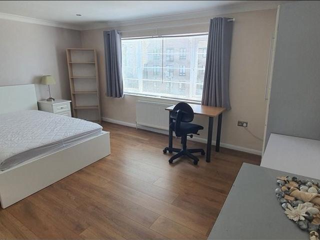 Room in a Shared Flat, Lewisham High Street, SE13