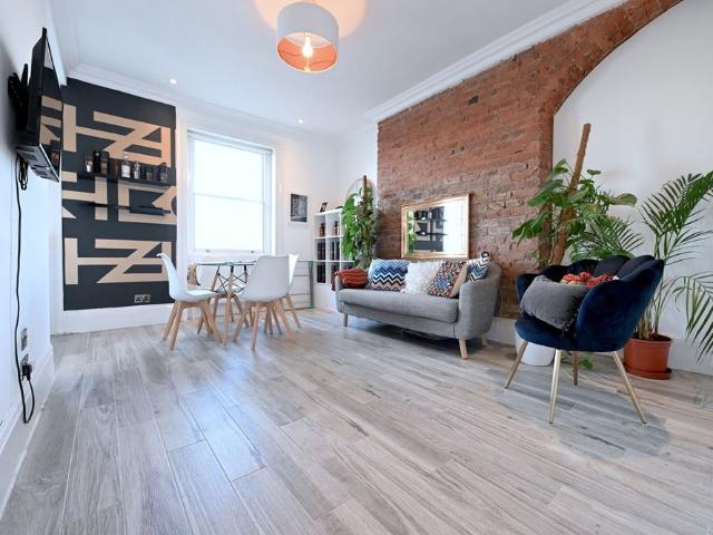 Room in a Shared Flat, Lewisham Way, SE14