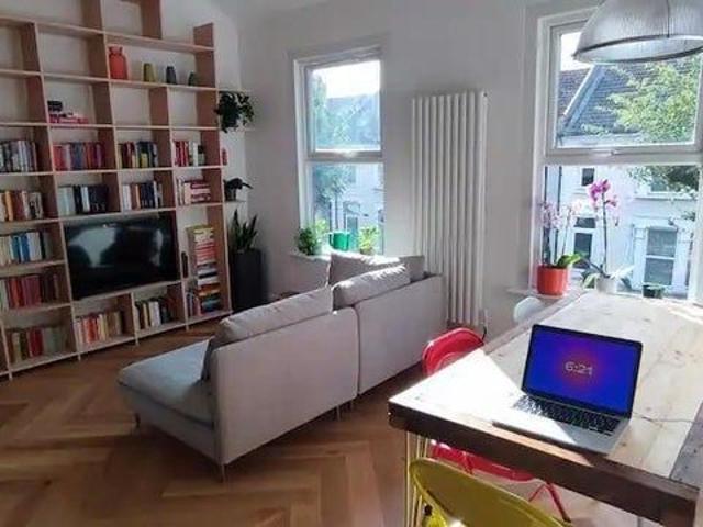 Room in a Shared Flat, Leyton Park Road, E10