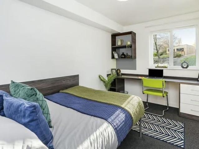 Room in a Shared Flat, Liberty Park, L7