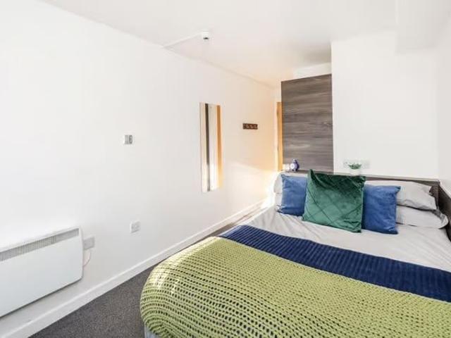 Room in a Shared Flat, Liberty Park, L7