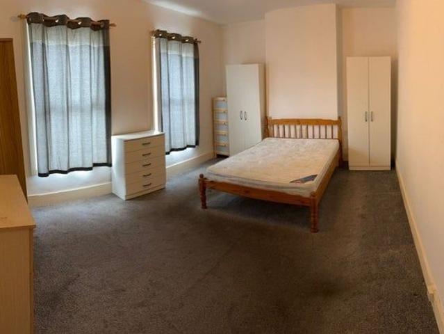 Room in a Shared Flat, Mornington Road, E11